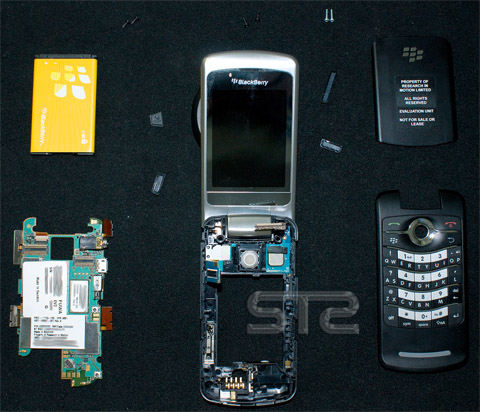 No guts, no glory – BlackBerry 8220 Pearl tear-down