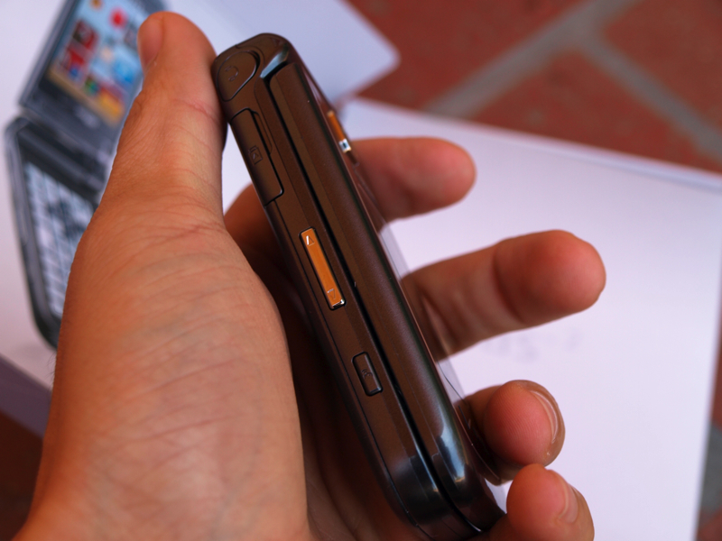 Unboxing Verizon’s Samsung Alias2
