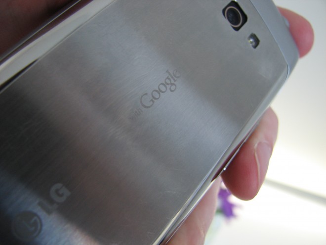 LG Shine Plus Launched on Telus
