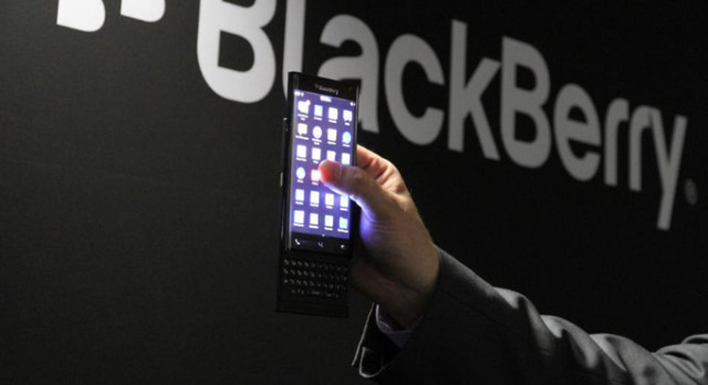 BlackBerry QWERTY keyboard slider coming later this year